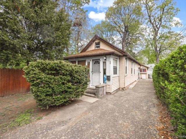 Geyser Pl, White Plains, Home For Sale