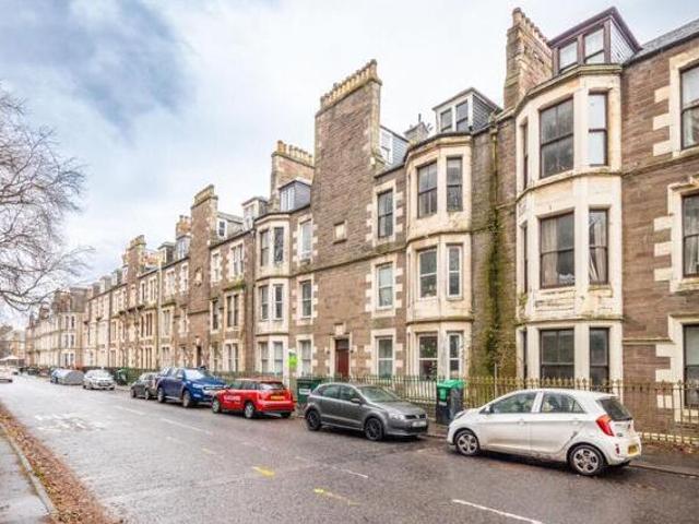 Gfl Garland Place, Dundee, 3 Bedroom Flat