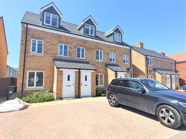 Ghent Field Circle, Thurston, Bury St. Edmunds IP31, 3 bed property to rent, £1,400 pcm | PrimeLocation