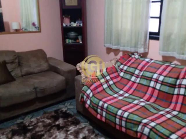 GI vende uma casa no bairro jardim Nova Esperança, com 2 edículas nos fundos de 45m²