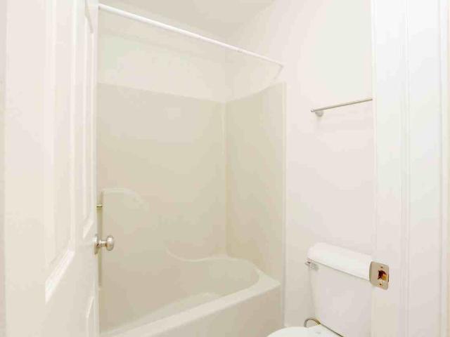 Ginger Creek by Royse + Brinkmeyer 1 Bedroom Apartment for Rent at 410 401 410 Ginger Bend Dr Champaign, IL 61822