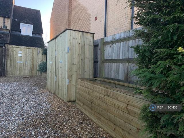 Ginkgo House, Stow On The Wold. 1 bed end of terrace house to rent £1,075 pcm £248 pw
