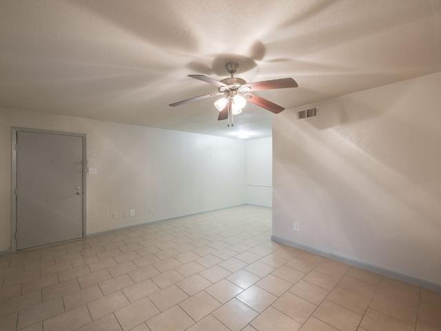 Gia 3 at Bellaire 2 Bedroom Apartment for Rent at 6655 6655 Dashwood & 6711 Atwell Dr, Houston, TX 77081 Gulfton
