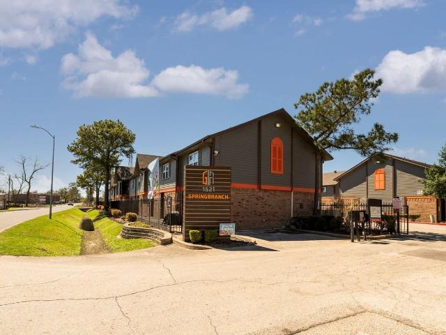 Gia @ Spring Branch 2 Bedroom Apartment for Rent at 1521 Sherwood Forest St, Houston, TX 77043 Spring Branch West