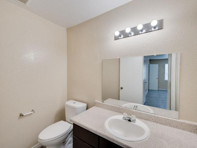 Gia @ Spring Branch Studio Apartment for Rent at 1521 Sherwood Forest St, Houston, TX 77043 Spring Branch West