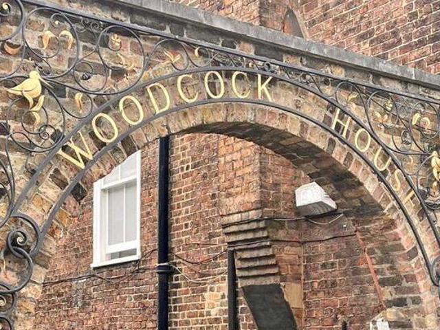 Gibbard Mews, Wimbledon, 3 Bedroom Flat