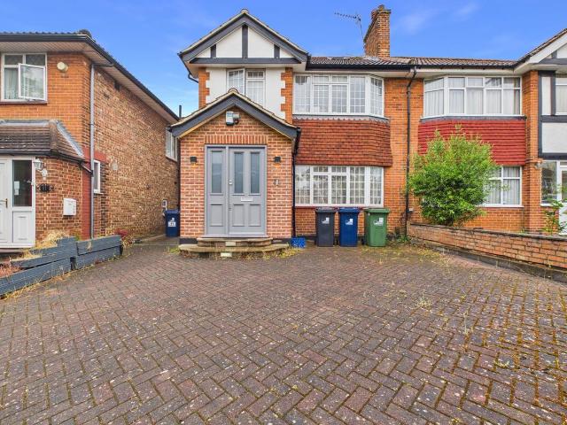 Gibbon Road, London W3, 5 bed property to rent, £4,897 pcm | PrimeLocation