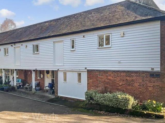 Gibbs Hill, Nettlestead, 3 Bedroom Terraced