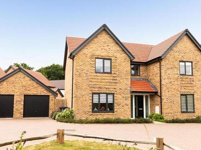 Gibby Road, Copthorne, 4 Bedroom Detached