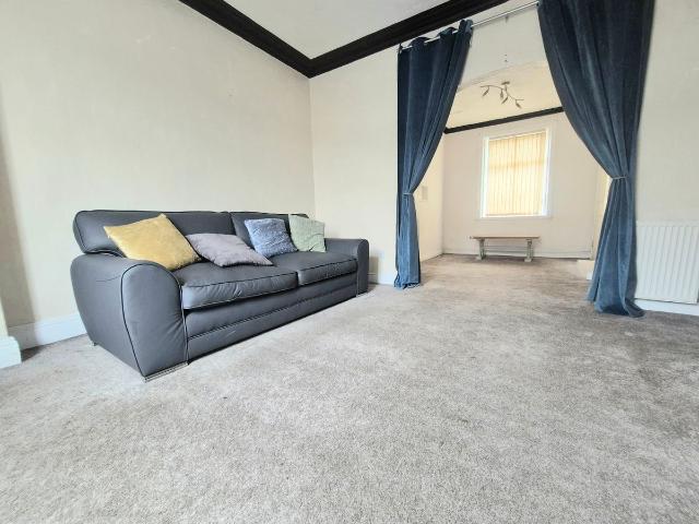 Gibraltar Road, Halifax HX1, 3 bed property to rent, £825 pcm | PrimeLocation