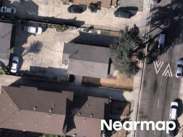 Gifford Ave