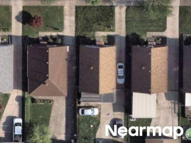 Gifford Ave