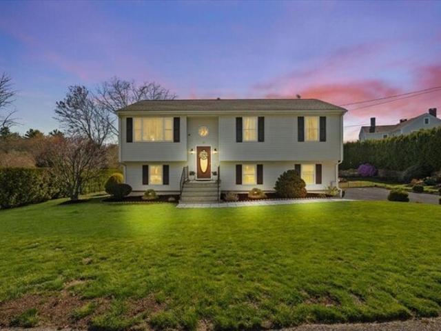 Gifford Ave, Dartmouth, Home For Sale