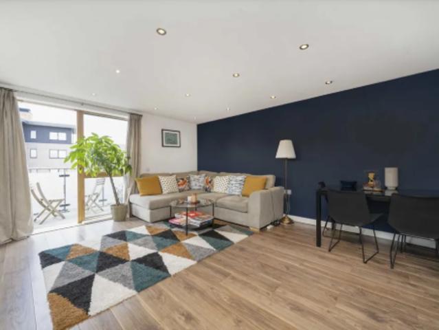 Gifford Road NW10, 2 bed flat to rent, £2,400 pcm | PrimeLocation