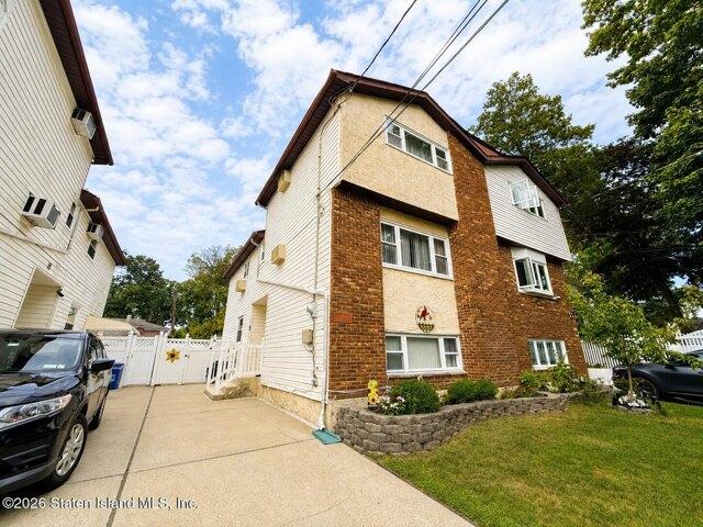 Giffords Ln, Staten Island, Home For Sale