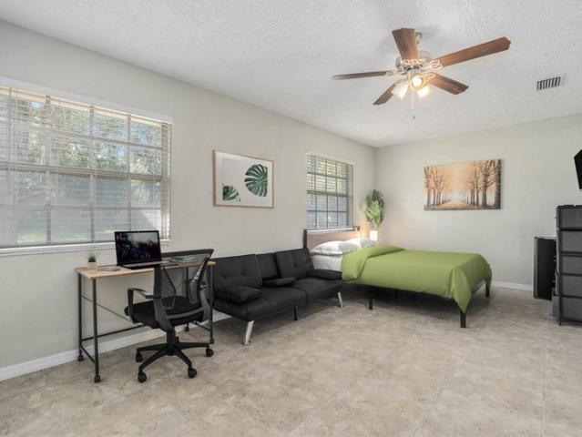 Gigantic Rooms | Free Utilities & ️Fast WiFi ️|