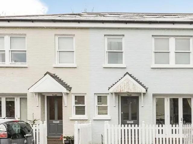 Giggs Hill Road, Thames Ditton, KT7 0AU, United Kingdom | 3 bed house for rent #167549851 | Rentberry