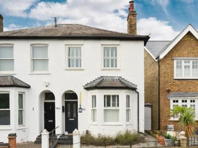 Giggs Hill Villas, Portsmouth Road, 3 Bedroom Semi detached