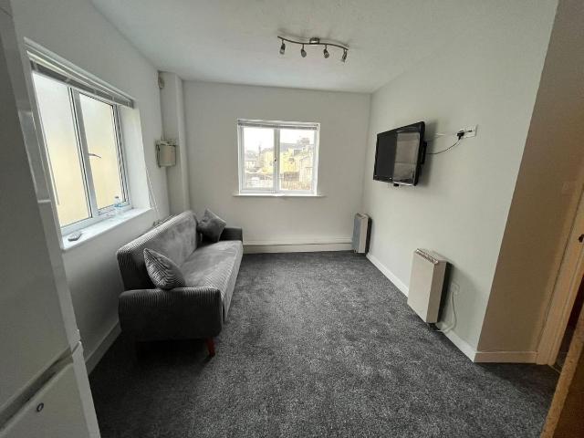 Gilwell Street, Flat 1, Plymouth PL4, 3 bed flat to rent, £1,350 pcm | PrimeLocation