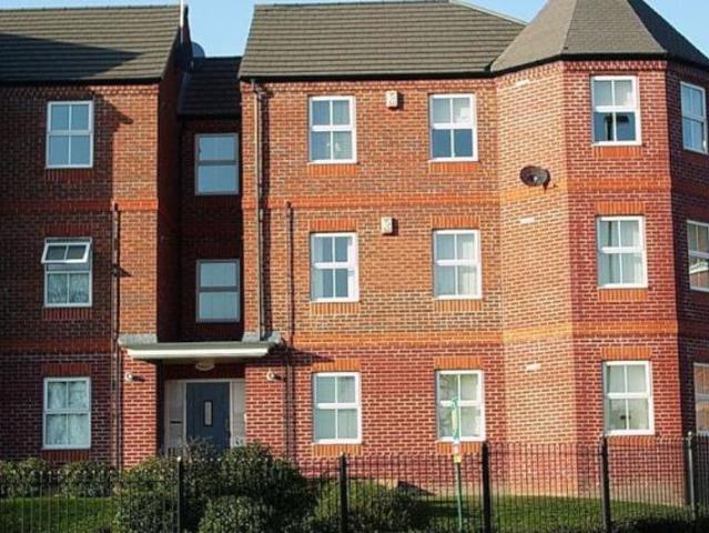 Gilbert Close, Nottingham NG5, 2 bed flat to rent, £825 pcm | PrimeLocation