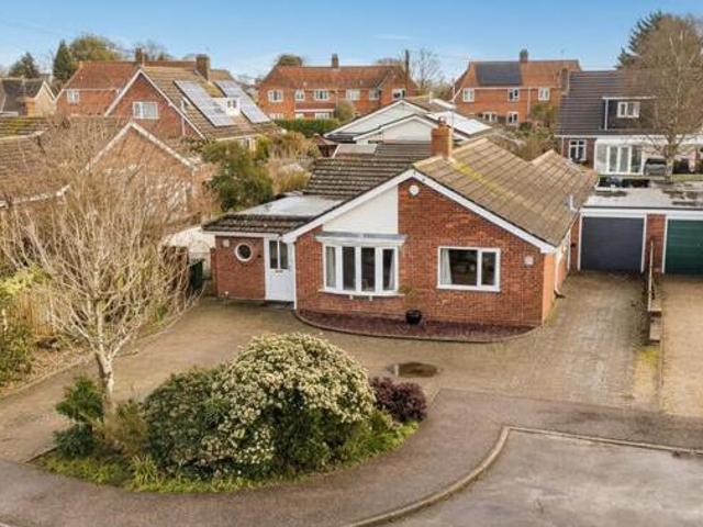 Gilbert Close, Alpington, 4 Bedroom Detached