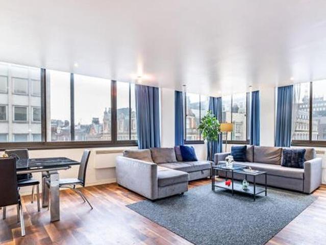 Gilbert Street, London, 2 Bedroom Flat