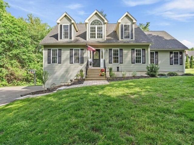 Gilchrest St, Lunenburg, Home For Sale