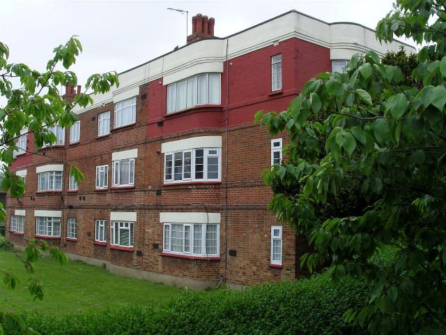 Gilda Court, Mill Hill, London NW7, 3 bed flat to rent, £2,000 pcm | PrimeLocation