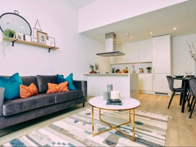 Gilders Yard apartment property