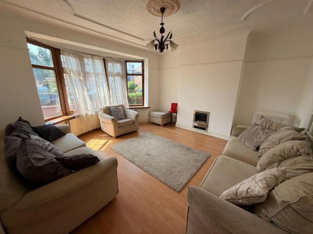 Gildridge Road, Manchester, M16