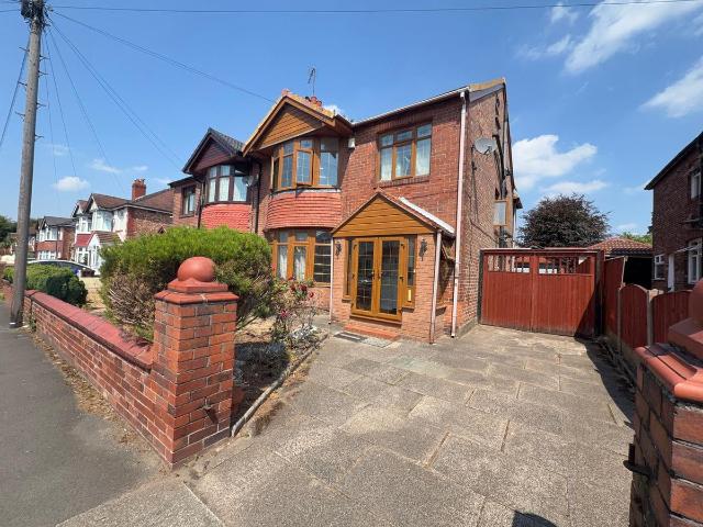 Gildridge Road, Manchester, Lancashire M16, 7 bed semi detached house to rent, £2,800 pcm | PrimeLocation