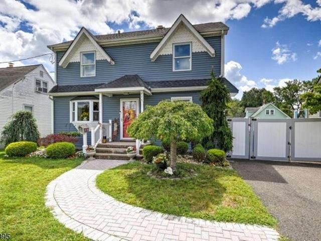 Giles Ave, Middlesex, Home For Sale