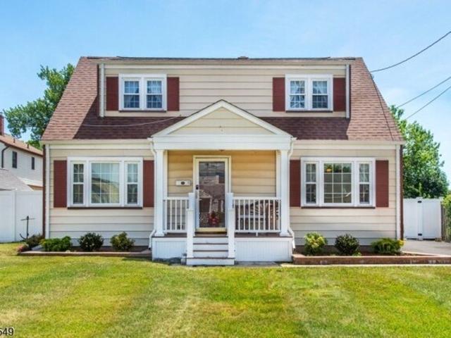 Giles Ave, Middlesex, Home For Sale