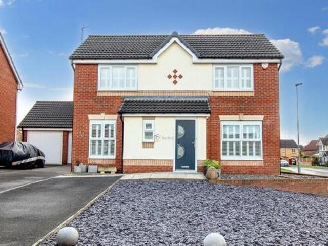 Gileswood Crescent, Brampton Bierlow, 3 Bedroom Detached