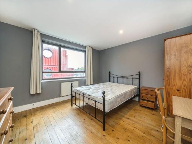 Gillender Street, E14, London