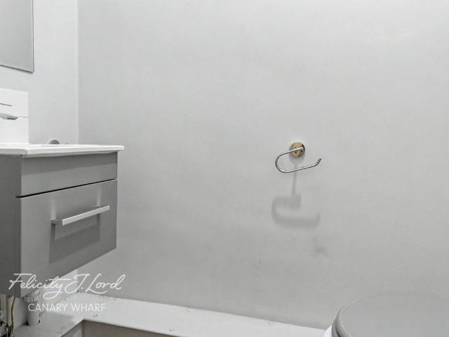 Gillender Street, LONDON 4 bed terraced house to rent £3,000 pcm £692 pw