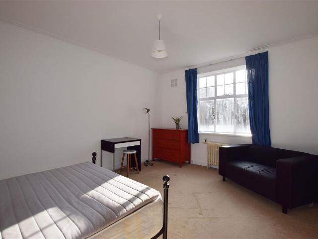 Gilling Court, Belsize Grove, Belsize Park NW3, Studio to rent, £1,650 pcm | PrimeLocation