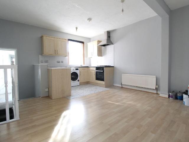 Gillingham ME7, 1 bed flat to rent, £950 pcm | PrimeLocation