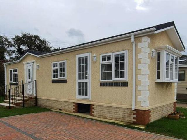 Gillingham, Kent, 2 Bedroom Park