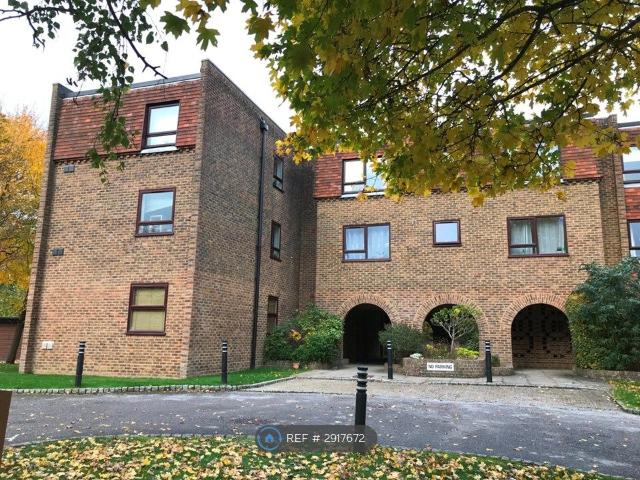 Gilliat Drive, Guildford GU4, 1 bed flat to rent, £1,200 pcm | PrimeLocation