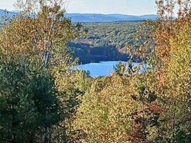 Gilmanton NH 03237 104297320