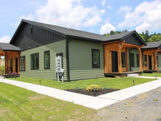 Gilman Rd, Lyndon, Condo For Sale