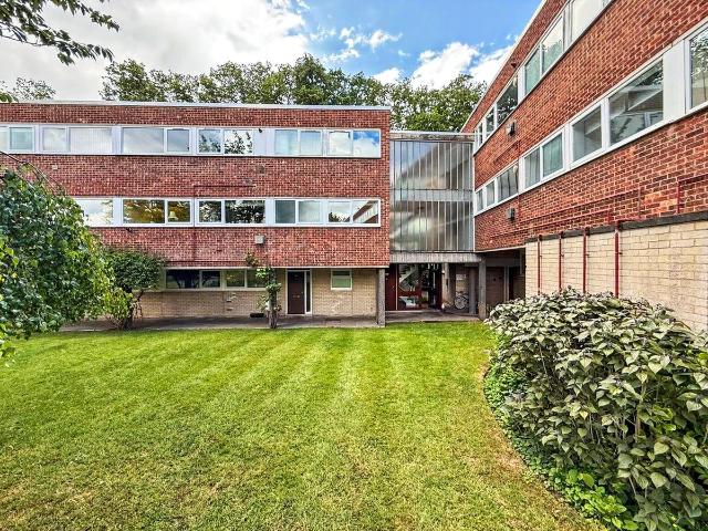 Gilmerton Court, Trumpington, Cambridge, Cambridgeshire CB2, 3 bed flat to rent, £1,750 pcm | PrimeLocation