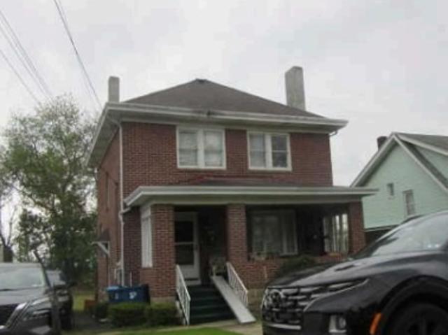 Gilmore Ave