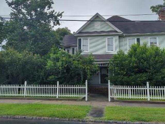 Gilmore St