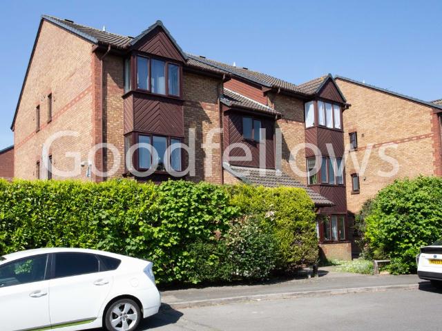 Gilpin Close, Mitcham, Surrey CR4, Studio to rent, £1,150 pcm | PrimeLocation