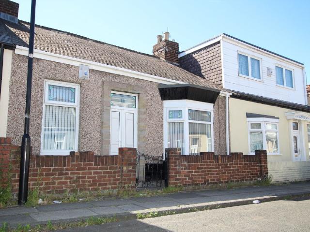 Gilsland Street, Sunderland SR4, 3 bed bungalow to rent, £700 pcm | PrimeLocation