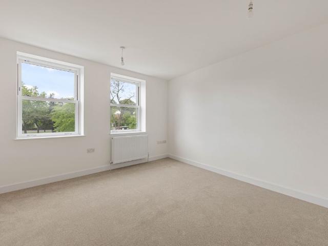 Gipsy Hill, Gipsy Hill, London, England SE19, 2 bed flat to rent, £2,200 pcm | PrimeLocation