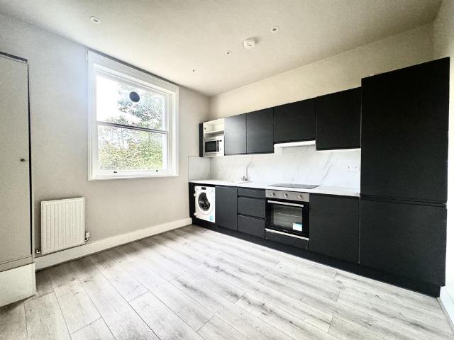 Gipsy Hill, LONDON 1 bed flat to rent £1,650 pcm £381 pw