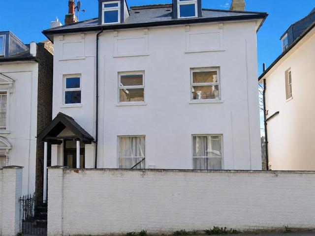 Gipsy Hill, London SE19, 1 bed flat to rent, £1,900 pcm | PrimeLocation